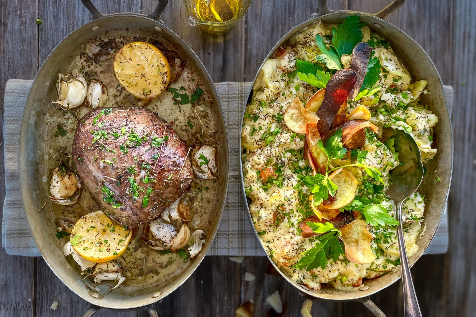 Örtbakad fransyska dovhjort med rotsaksgratäng – Gläntans Viltkött